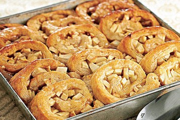 Jo Pratt’s Baked Bramley and Treacle Roly Poly - Bramley Apples